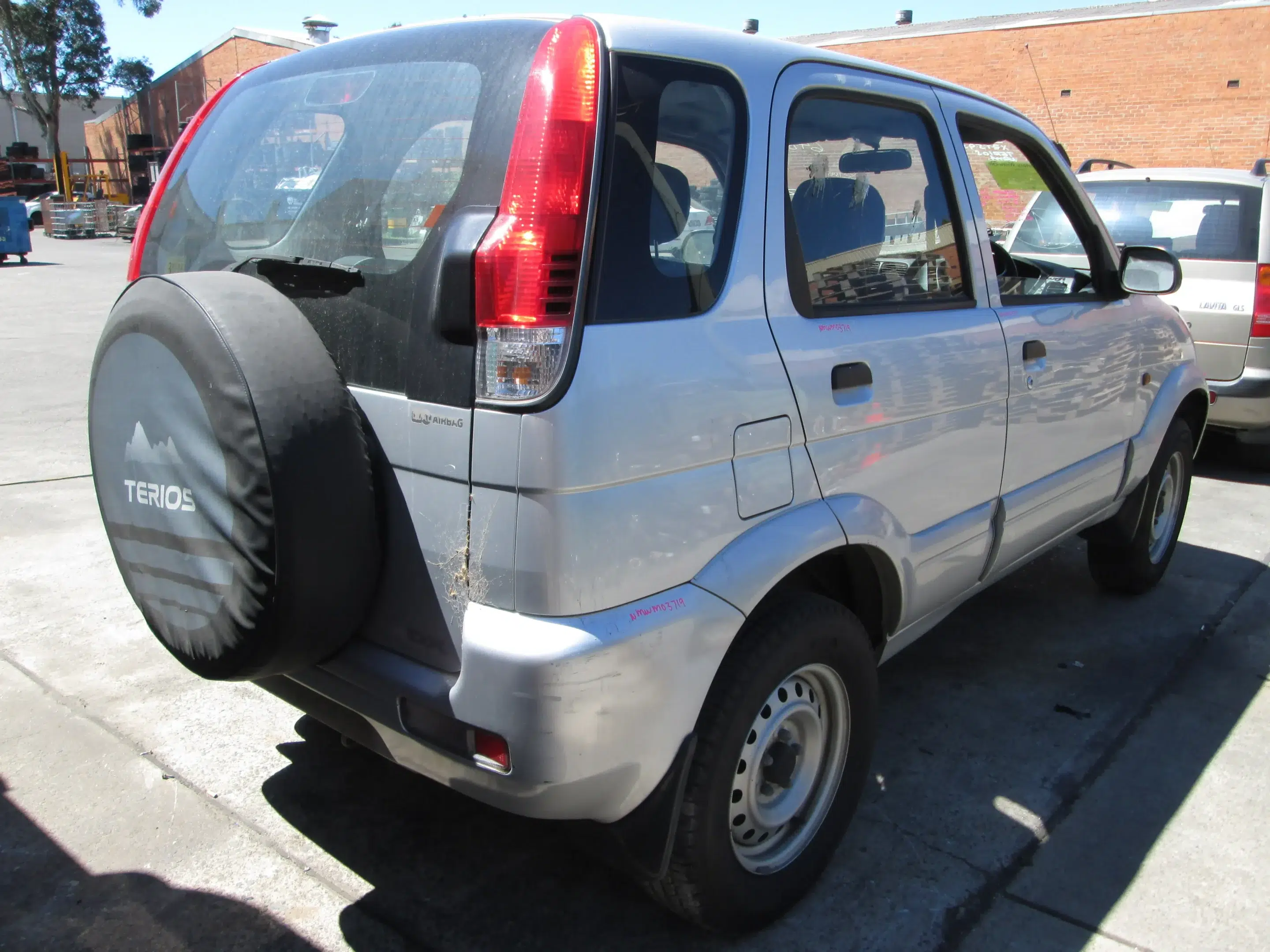 Wrecking Daihatsu Terios II 1.3i -M- Silver. Sydney Wreckers. | New ...