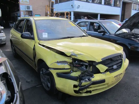 Hyundai Elantra II 5DR HB 2.0i -A- Yellow. Hyundai Elantra Sydney ...