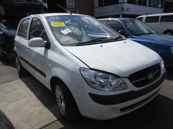 Hyundai Getz II 5DR HB 1.4i -M- White. Wreckers in Sydney | New Model ...