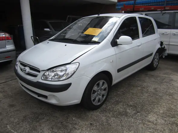 Hyundai Getz II 5DR HB 1.6i -M- White. Hyundai Sydney wrecker | New ...