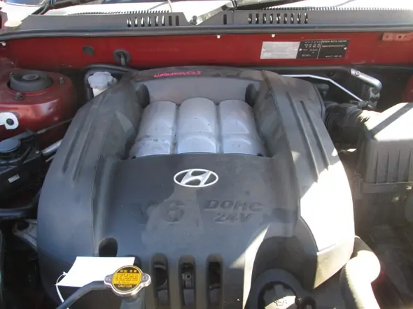 Hyundai Santa Fe I 2.7i -A- Maroon. Hyundai Santa Fe spare parts | New ...