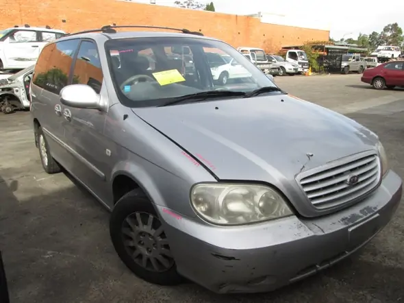 Kia Carnival II 2.5i -A- Silver. Kia Carnival used parts | New Model ...