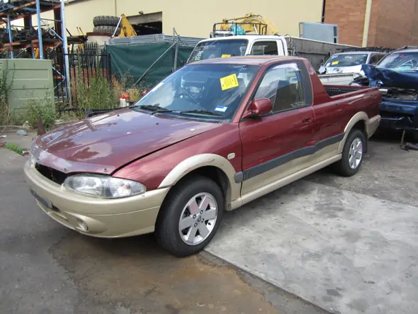 Proton Jumbuck 1.5i -M- Maroon. Jumbuck wreckers | New Model Wreckers