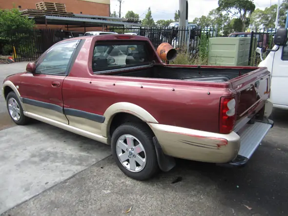 Proton Jumbuck 1.5i -M- Maroon. Jumbuck wreckers | New Model Wreckers