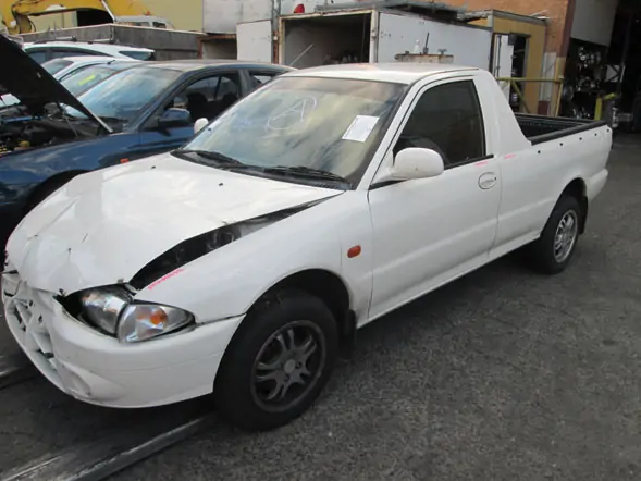 Proton Jumbuck 1.5i -M- White. Jumbuck used car parts. | New Model Wreckers