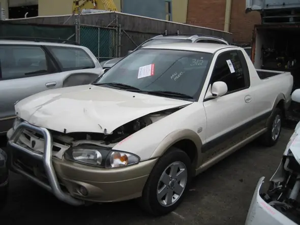 Proton Jumbuck 1.5i -M- White. Proton Jumbuck wrecker | New Model Wreckers