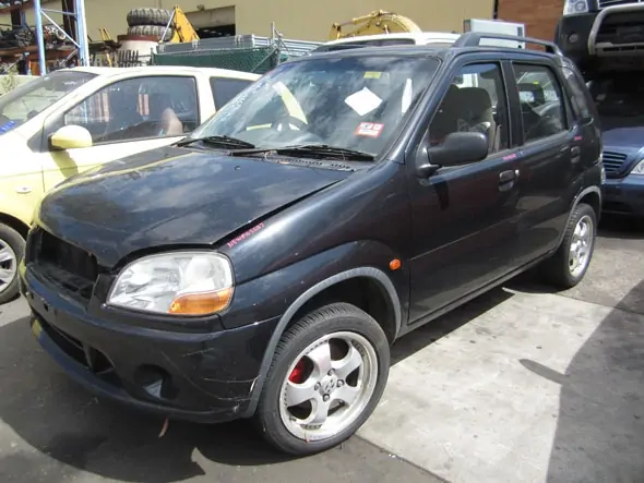 Suzuki Ignis 5DR HB 1.3i -M- Black. Suzuki parts | New Model Wreckers
